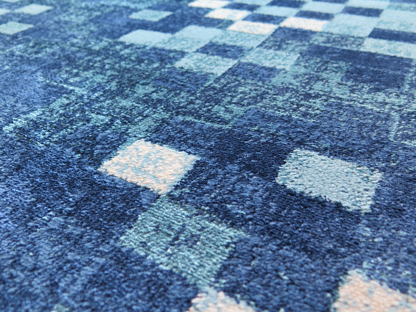 LAVENDER FRACTALS Vintage Geometric Check Pattern Area Rug
