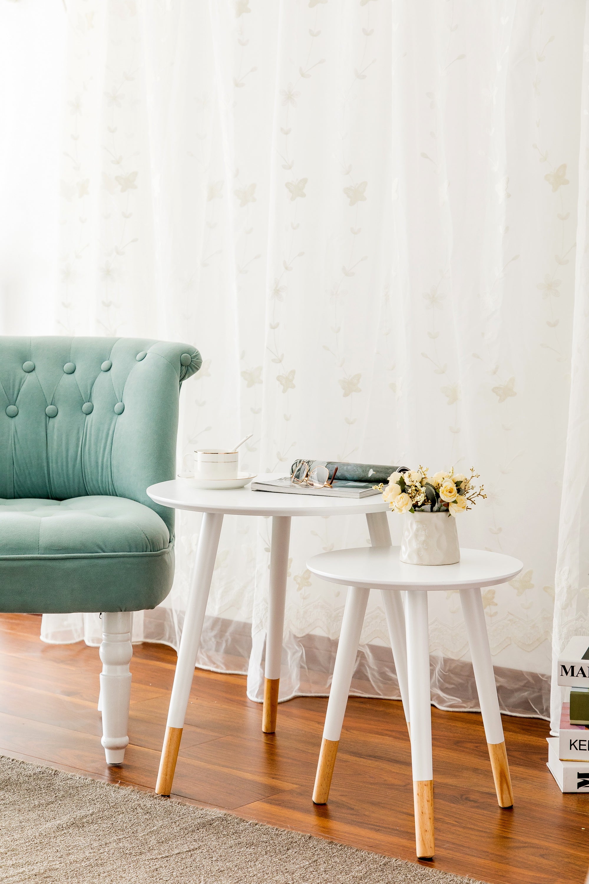 Dina Set of 2 Round Nesting Tables, Side Tables, Occasional Tables,Whi